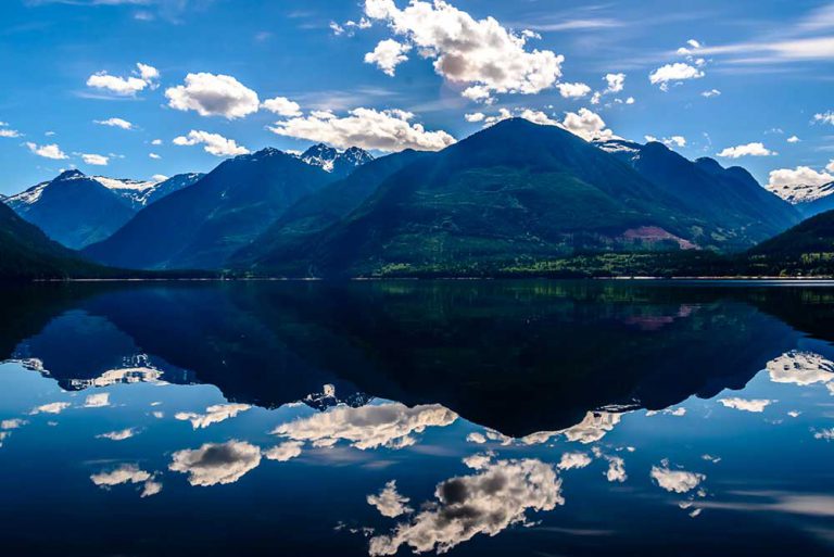 Princess Louisa Inlet Adventures – West Coast Wilderness Lodge